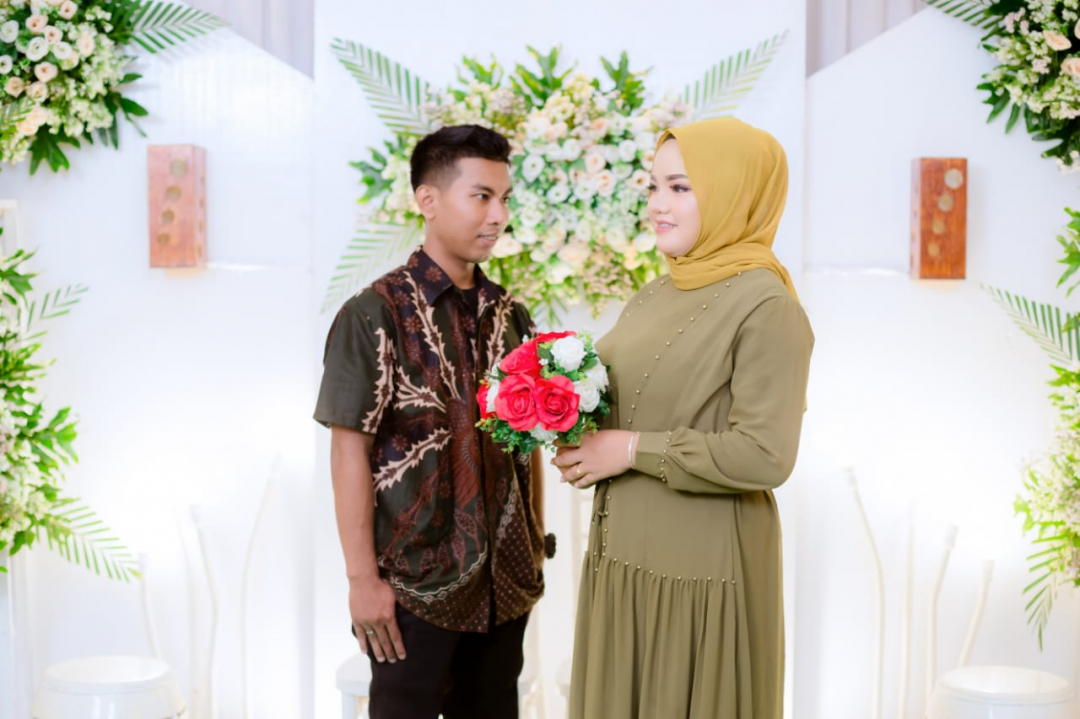 Website Pernikahan Muhammad Sukron Makmun dan Yoga Vanita Sari